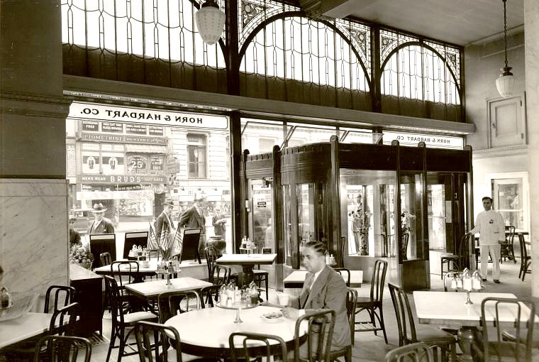 Horn & Hardart Automats: Redefining Lunchtime, Dining on a Dime | 6sqft