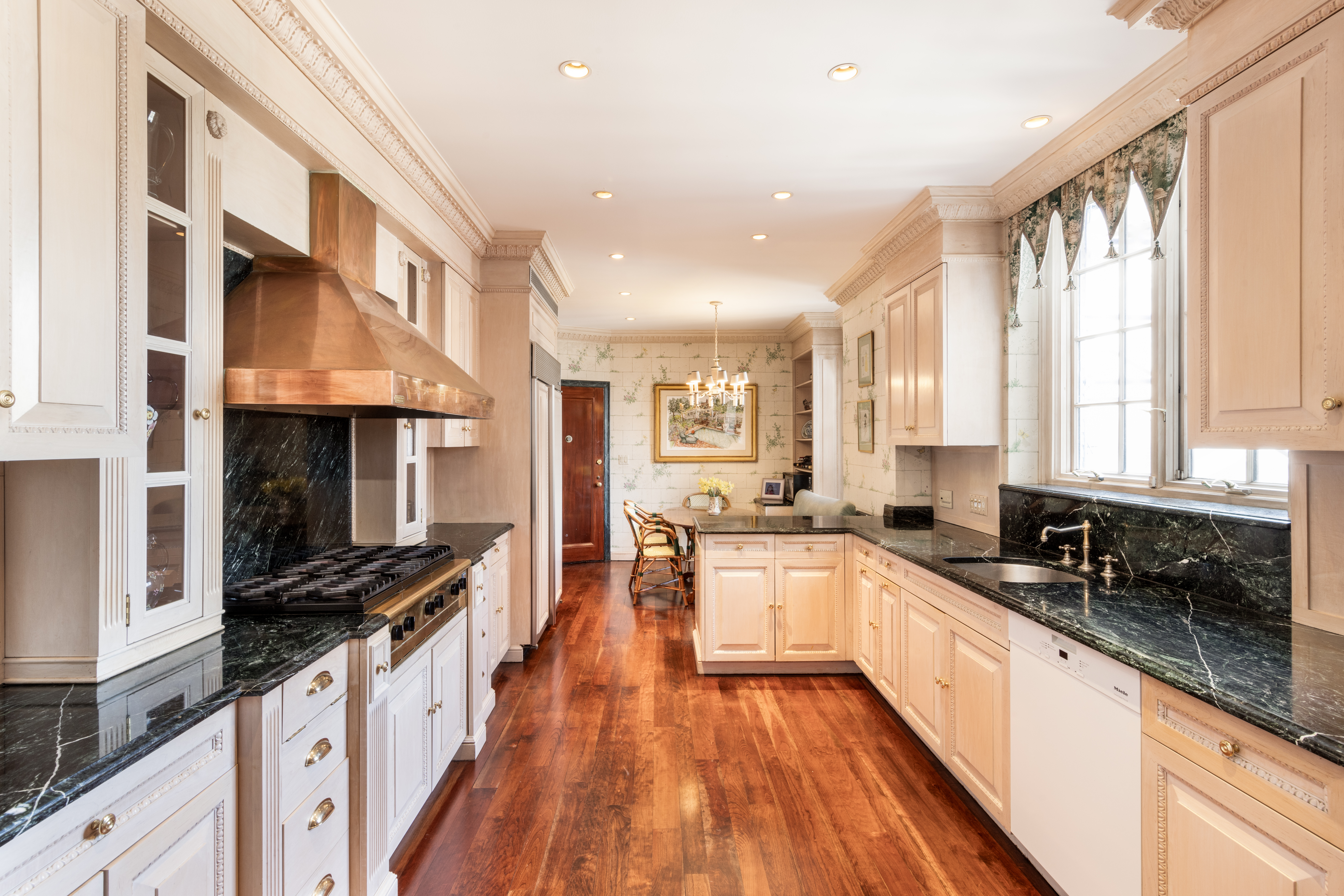 This $19M sky palace high above Park Avenue has a manor house-worthy ...